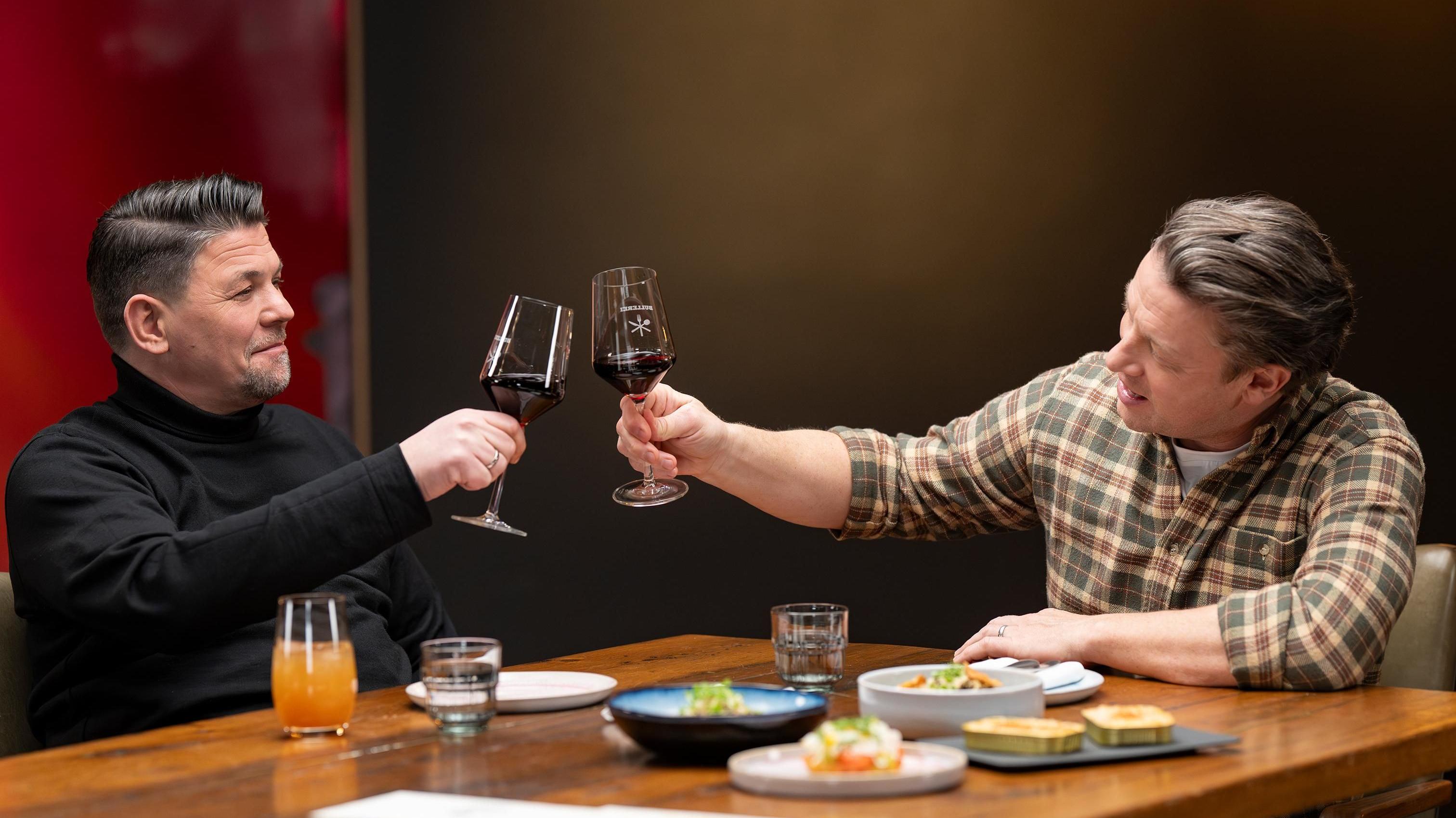 Jamie Oliver streut "Einhorn-Zauber" auf Kitchen Impossible