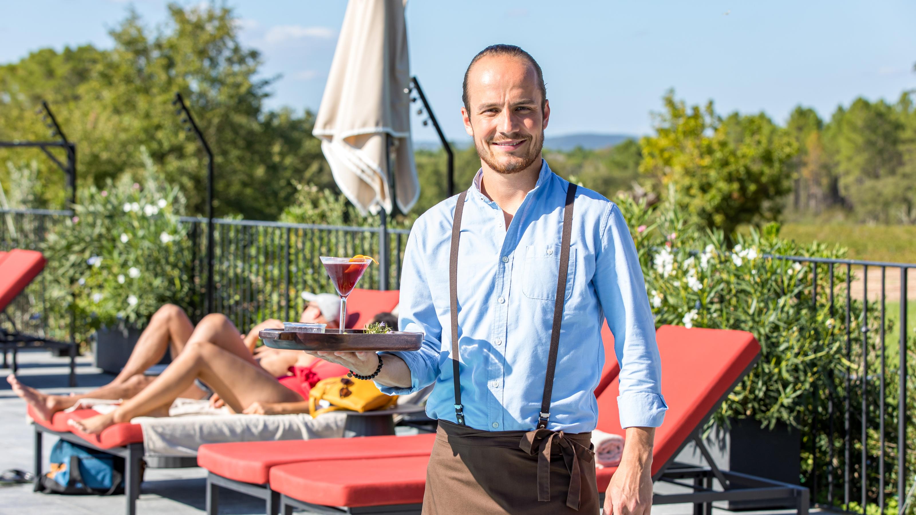 First Dates Hotel: Steckbrief Servicekraft Tim