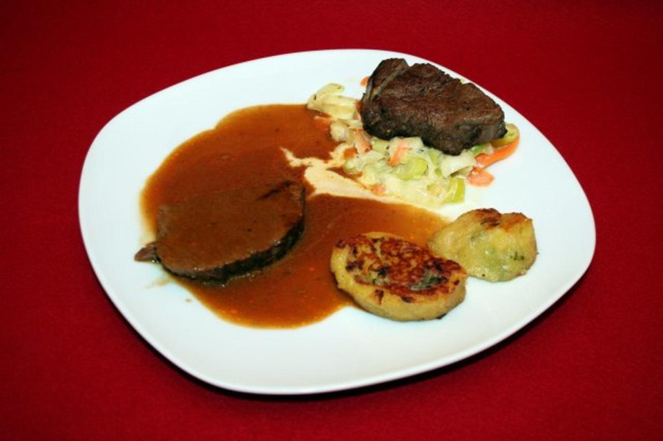 Das perfekte Dinner Rezepte - Zweierlei vom Rind mit Kartoffelwickel ...