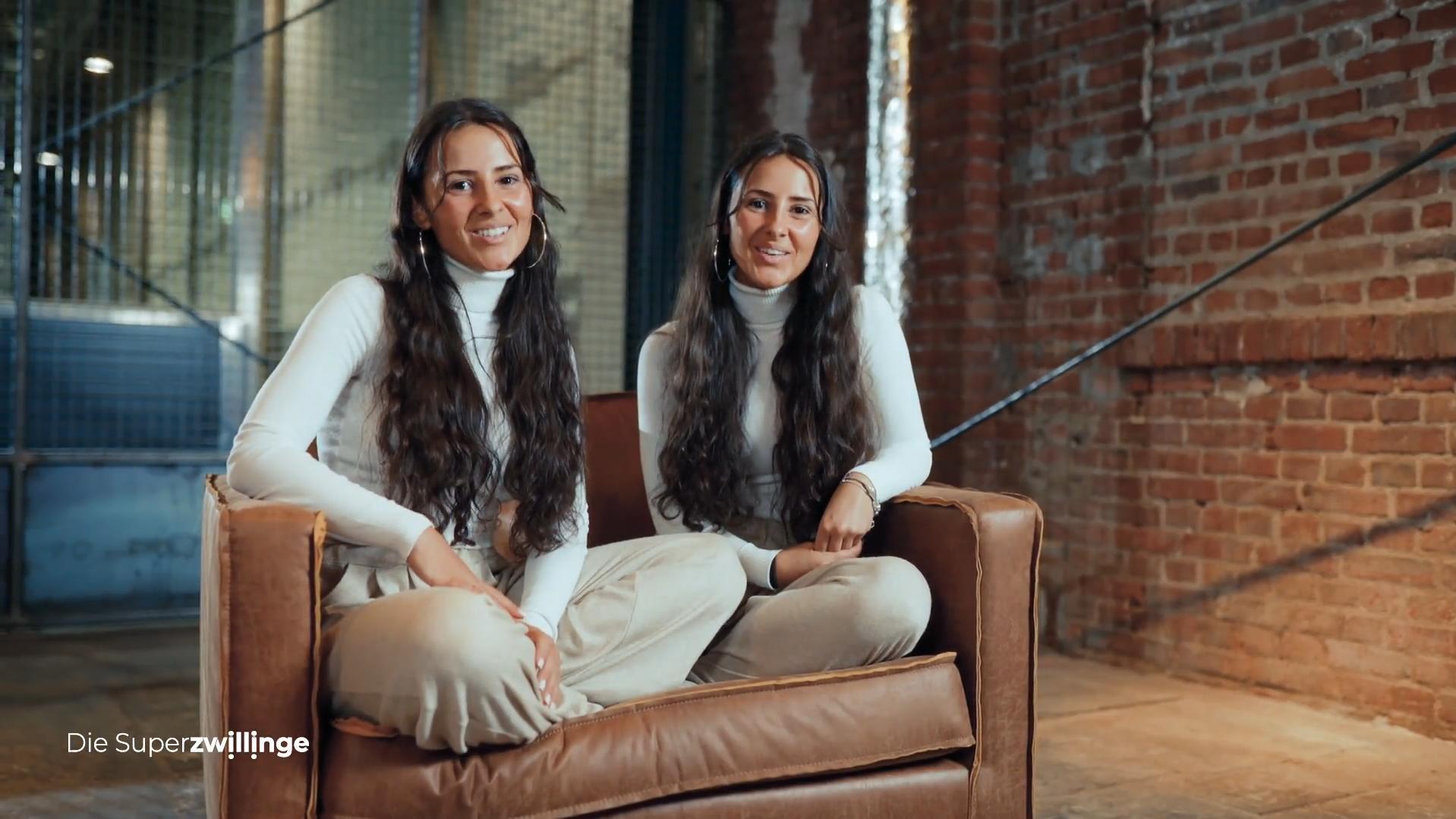 Die Superzwillinge: Die Jakic-Twins gehen auch gemeinsam auf Toilette