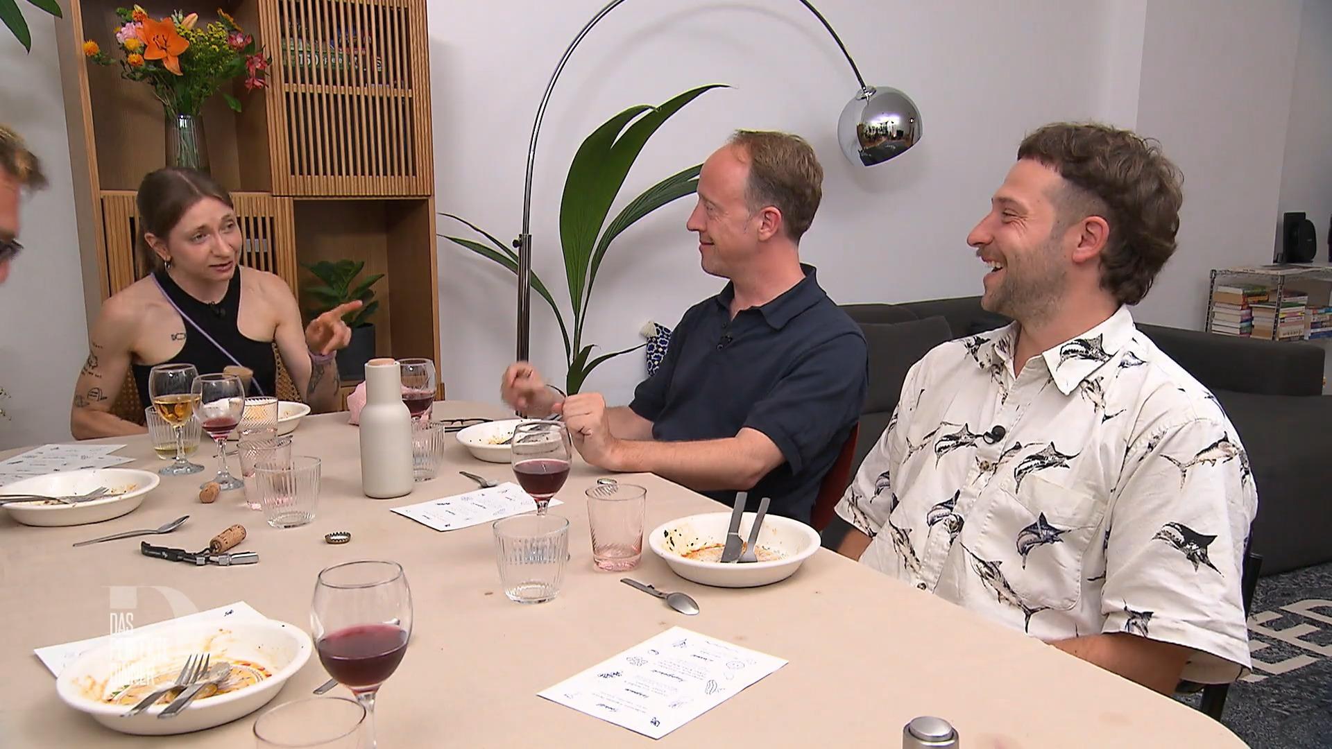 Das perfekte Dinner: Einer von Maries Gästen ist wohl ein wenig auf Krawall gebürstet